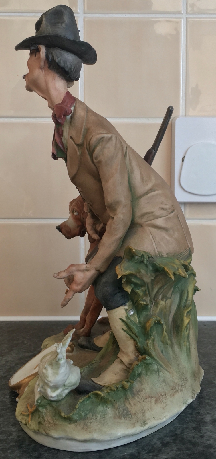 1959 signed CAPPE CAPODIMONTE MAN HUNTER with DOG and CHICKEN porcelain ...
