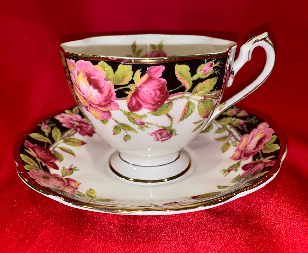 The Magic Teacup Wallpaper