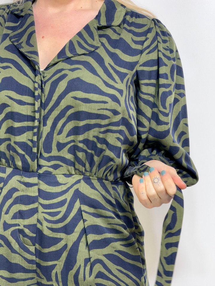 Oliver Bonas Jumpsuit Animal Print Woven Fabric Pkts Inside 29" Leg RRP ...