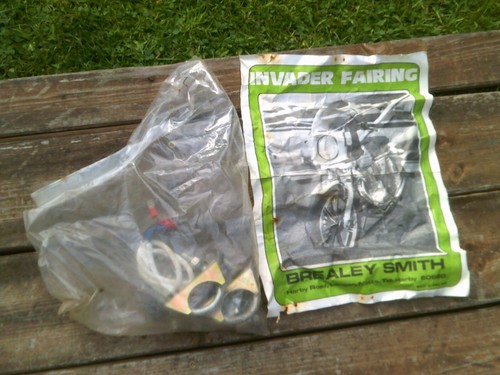 YAMAHA XS250, 400 INVADER TOP FAIRING FITTING KIT. NEW BREALEY SMITH ...