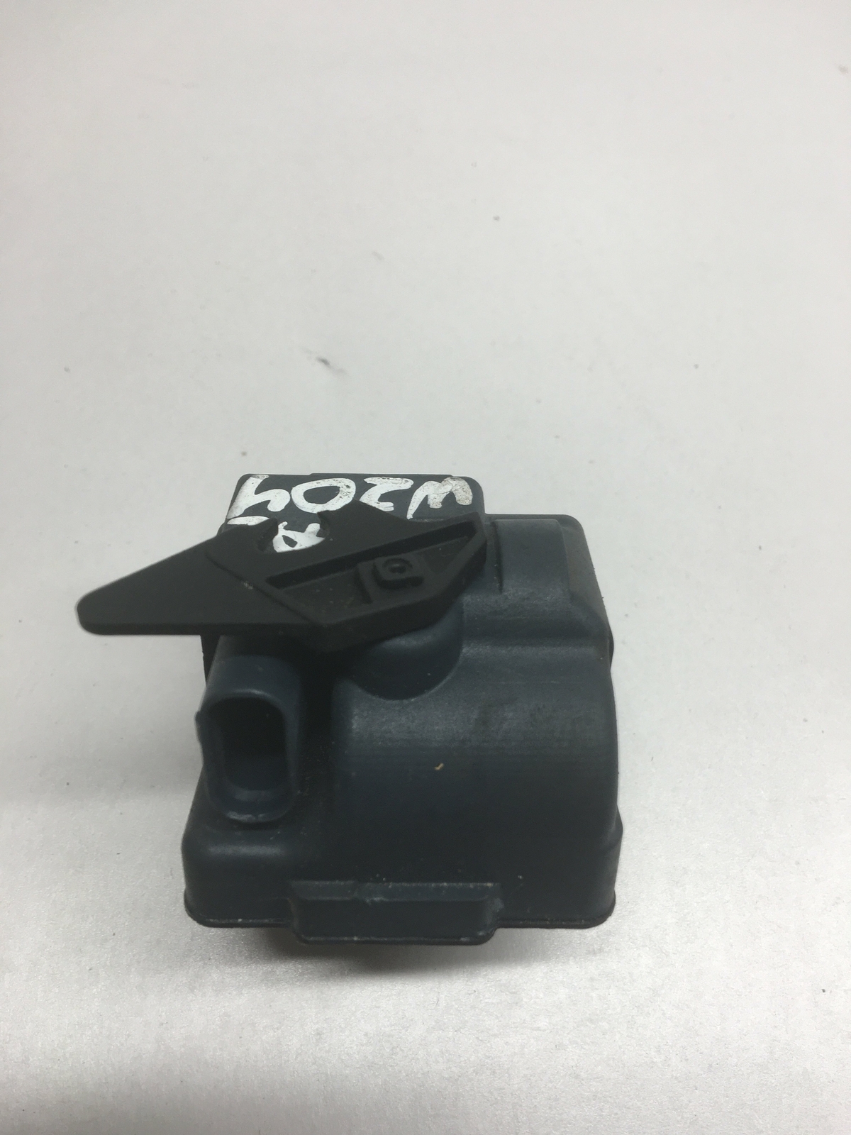 2010 MERCEDES-BENZ C W204 C350 CDI Fuel Tank Cover Lock 896105Q03 ...