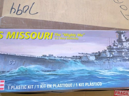 Revell USS Missouri Mighty Mo US Navy Battleship Plastic Model Kit 1: ...