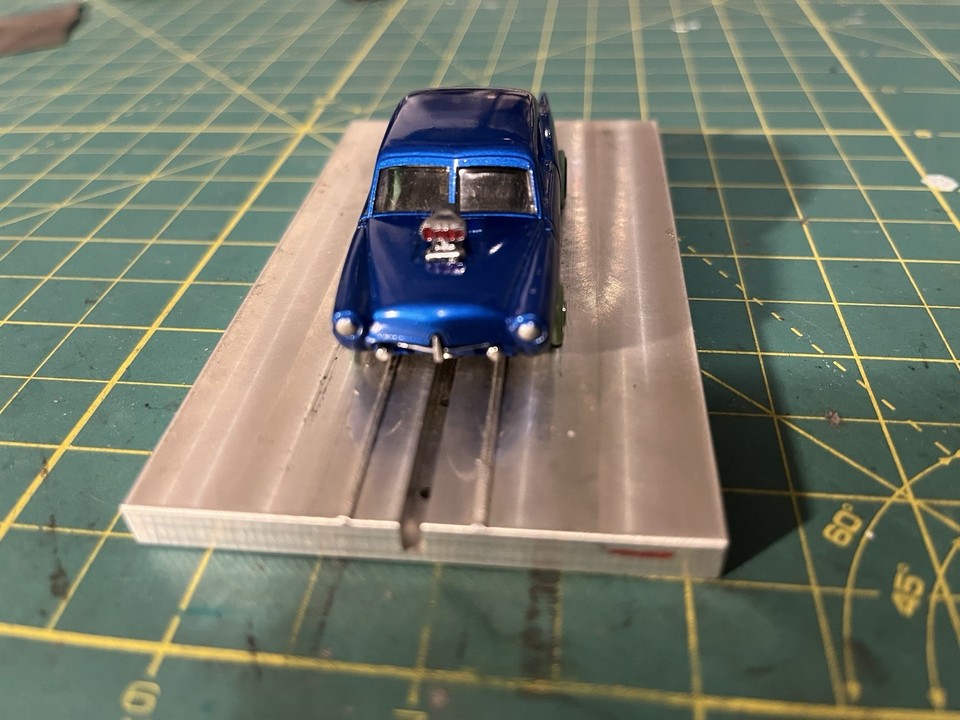 AURORA VINTAGE 1960-70'S - TJET - 1 Solid Rivet 1 Open Rivet Chassis ...