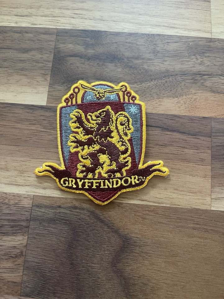 NEW - Harry Potter Lightning Bolt Pin And Gryffindor Patch | eBay