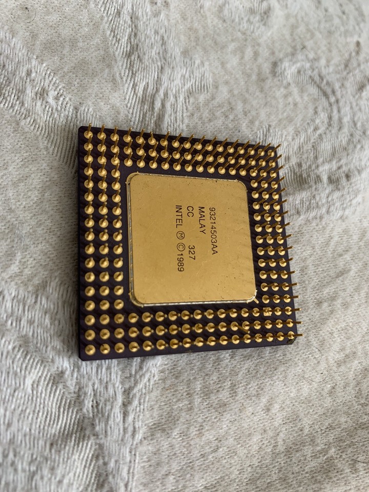 Intel A80486DX-33 SX729, Intel 486, Vintage CPU, GOLD, nice condition ...