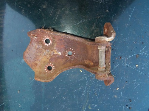 FORD LEFT HAND FRONT UPPER DOOR HINGE XR XT XW XY FALCON ZA ZB ZC ZD ...