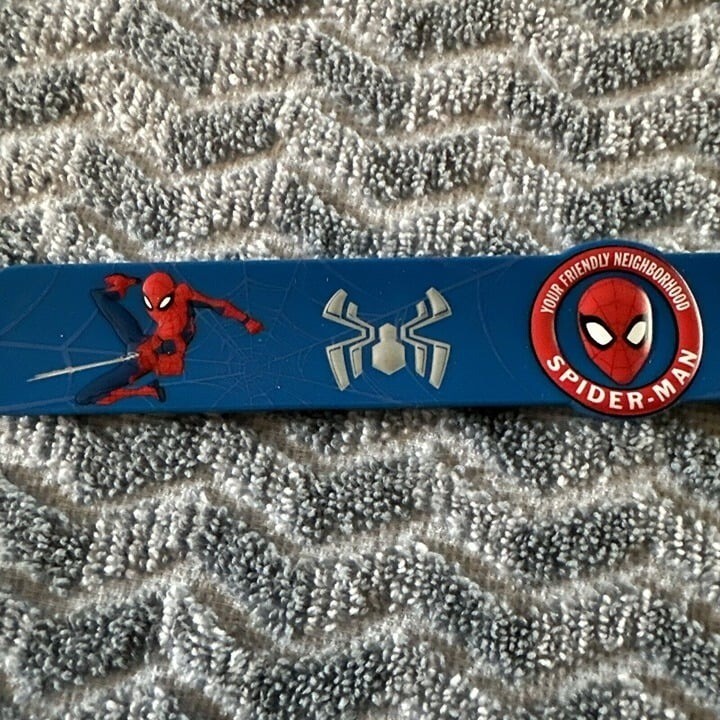 2024 Disney Parks Marvel Spider-Man Silicone Kids Slap Bracelet NEW ...
