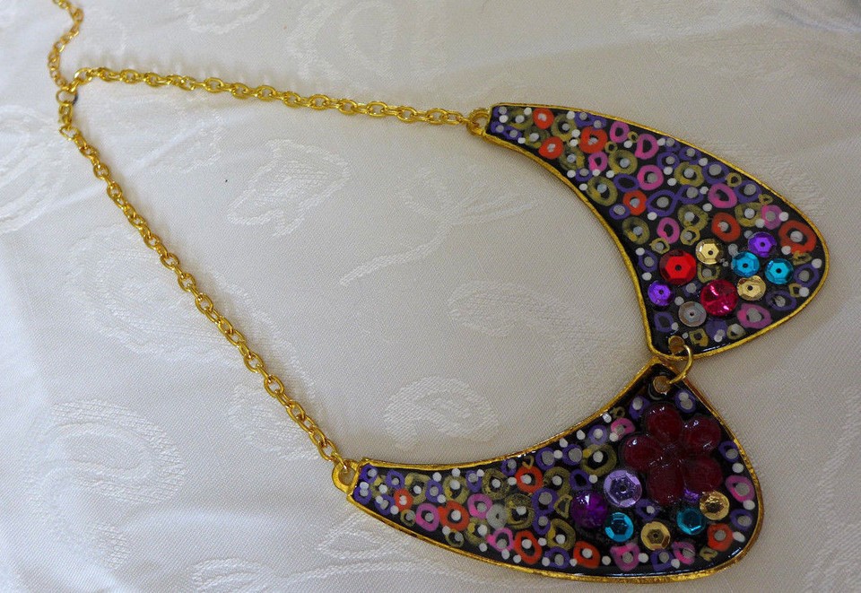 HANDMADE NECKLACE GOLD METAL CHAIN HAND PAINTED AND MULTI COLOR BEADS ...