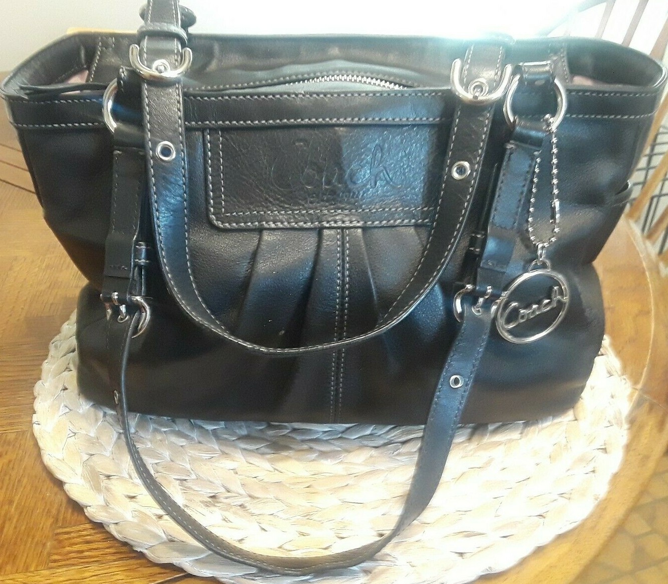 "COACH" A1072-F13759 SMOOTH BLACK LEATHER TOTE - Gem