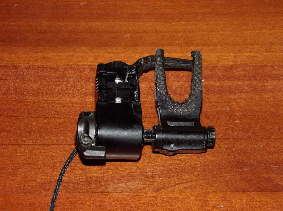 Mathews Ultrarest Integrate MX QAD- Black - Bow Rest- Right Handed ...