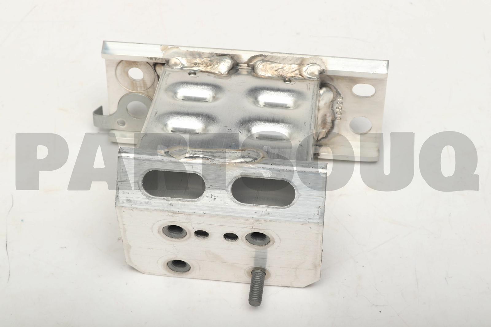 5701376010 Genuine Toyota Bracket Sub-assy Front Side Member RH 57013 ...
