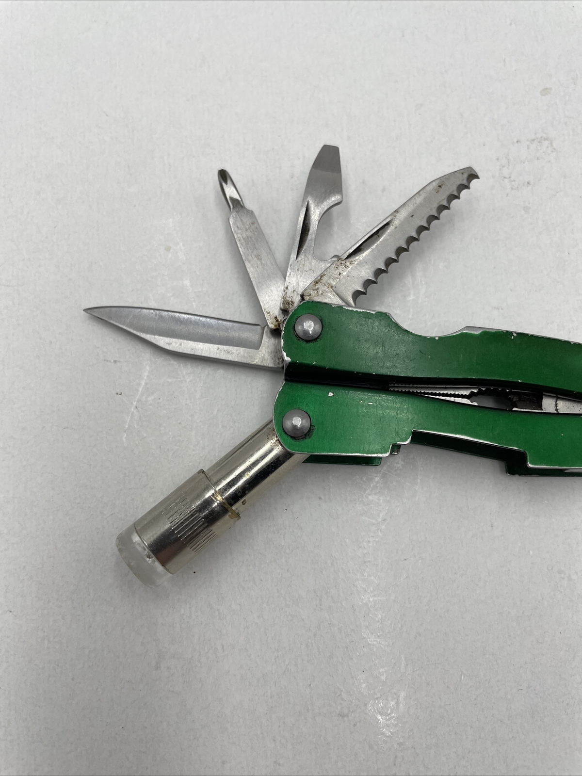 Cabela's Mini Multi-tool w/ LED flashlight green | eBay