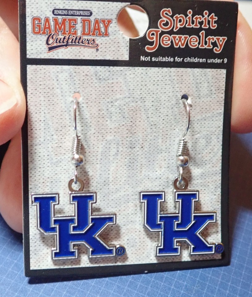 BEAUTIFUL PAIR OF UNIVERSITY of KENTUCKY WILDCATS NCAA TEAM EARRINGS NO ...