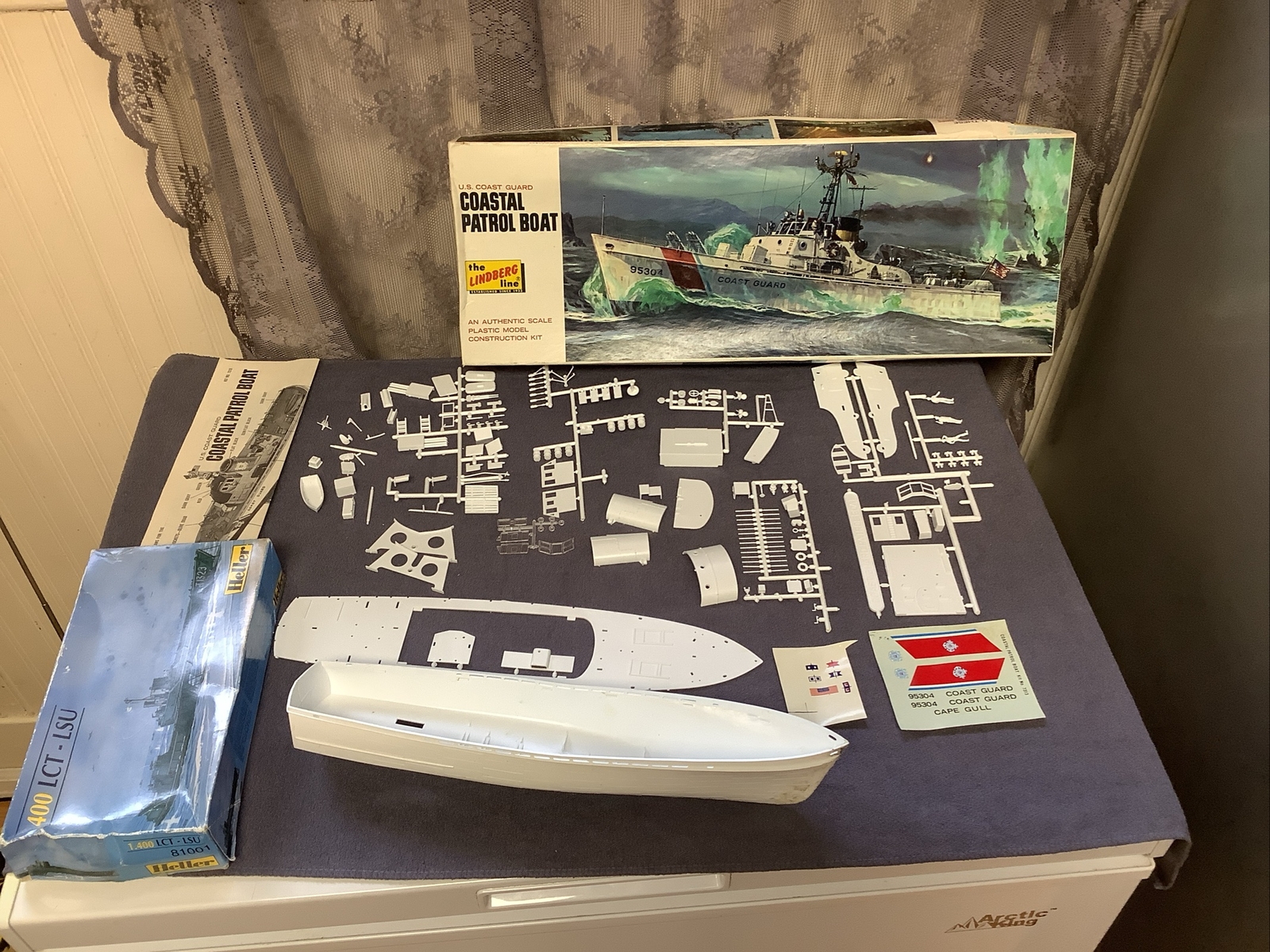 Two Vintage Model Boat Kits Heller, Lindberg Line Incomplete Parts Only ...