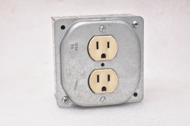 Hubbell Raco Outlet Box 4x4", 902C 5.8 CU In. Cover & 1-Gang Receptacle ...