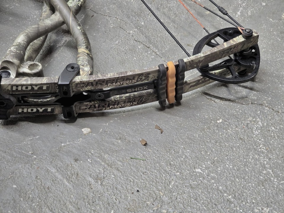 Hoyt CARBON matrix G3 RH Great Condition | eBay