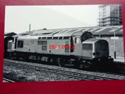 PHOTO BR CLASS 37 LOCO NO 37139 AT STALYBRIDGE 1984 | eBay