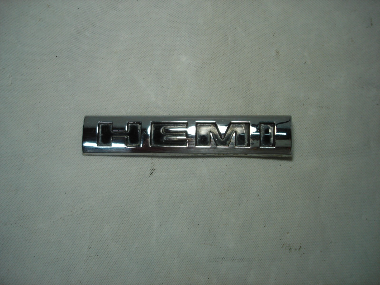 HEMI SCRIPT CHROME & BLACK FENDER EMBLEM BADGE - 3.38 X .58 | eBay
