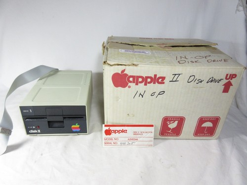 Apple Disk Drive, disk II, 5.25, Apple II, II+, IIe, Great Shape w ...