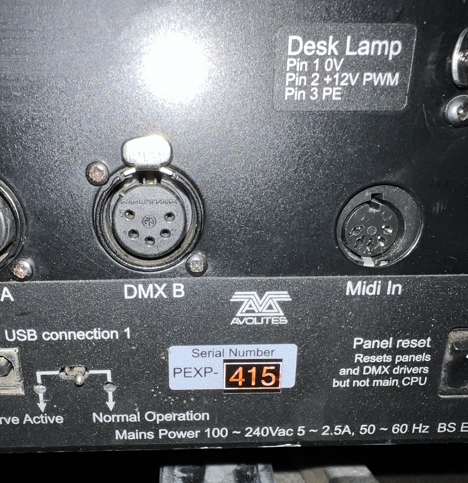 Avolites Pearl Expert with Expert Touch Wing, Mon DMX Lighting Control ...