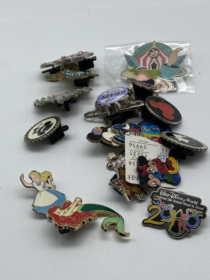 Disney Assorted Pin Bundle 17 Pcs 160.0g | eBay