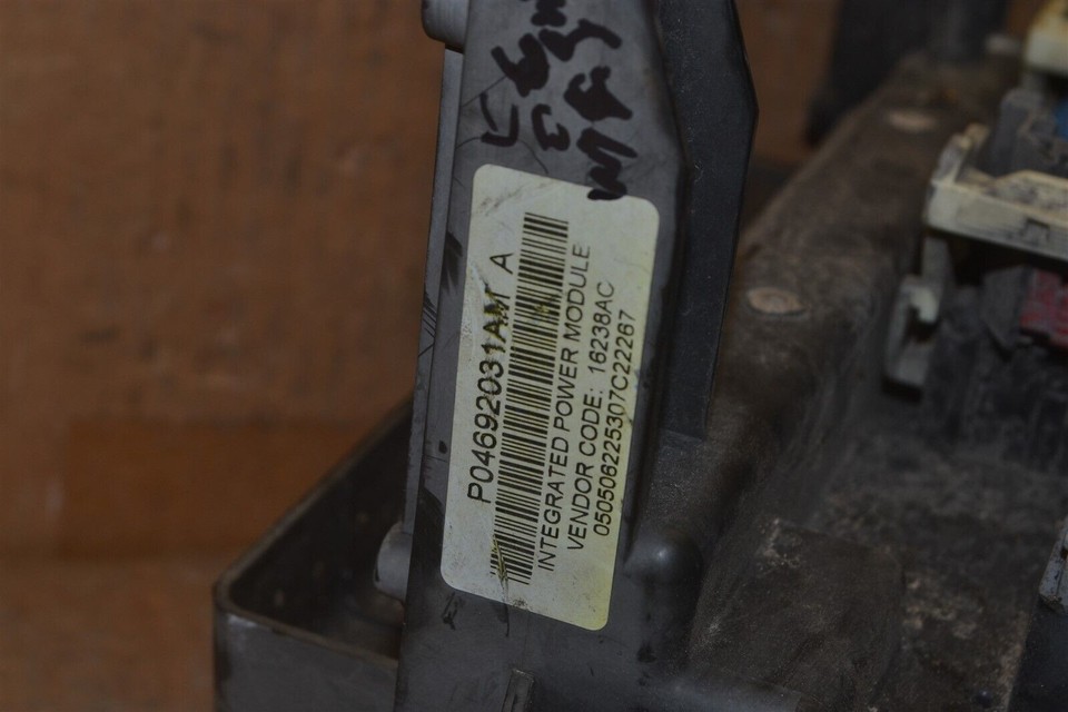 2006 Dodge Magnum Fuse Box Relay Junction Unit P04692031AM Module 636 ...