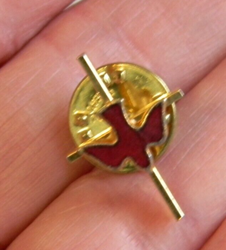 Religious gold tone cross red enamel Holy Spirit dove lapel hat scarf ...