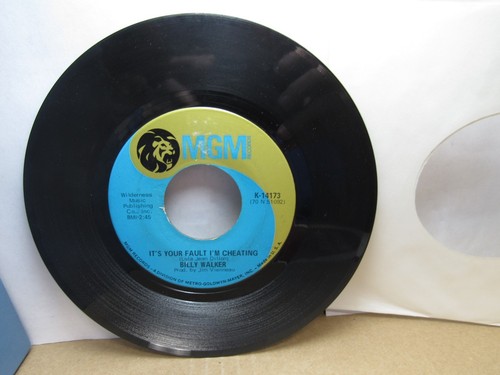 Old 45 RPM Record - MGM K 14173 - Billy Walker - She Goes Walking ...
