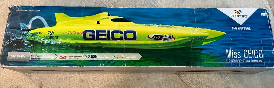Pro Boat Miss Geico 113 Catamaran 17 inch RC Boat with Transmitter ...