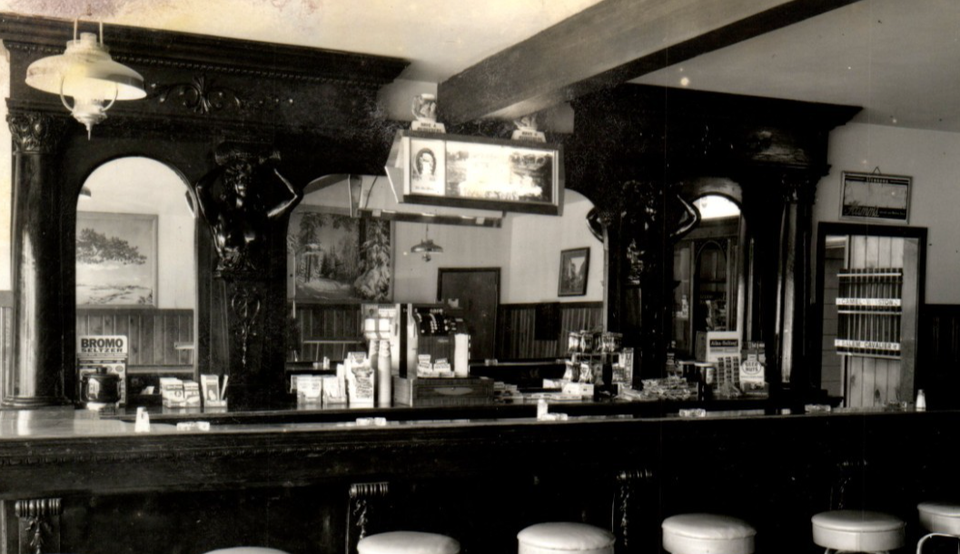 The "Y" Cafe, Austin Junction, Prarie City, Oregon RPPC (1950s) | eBay