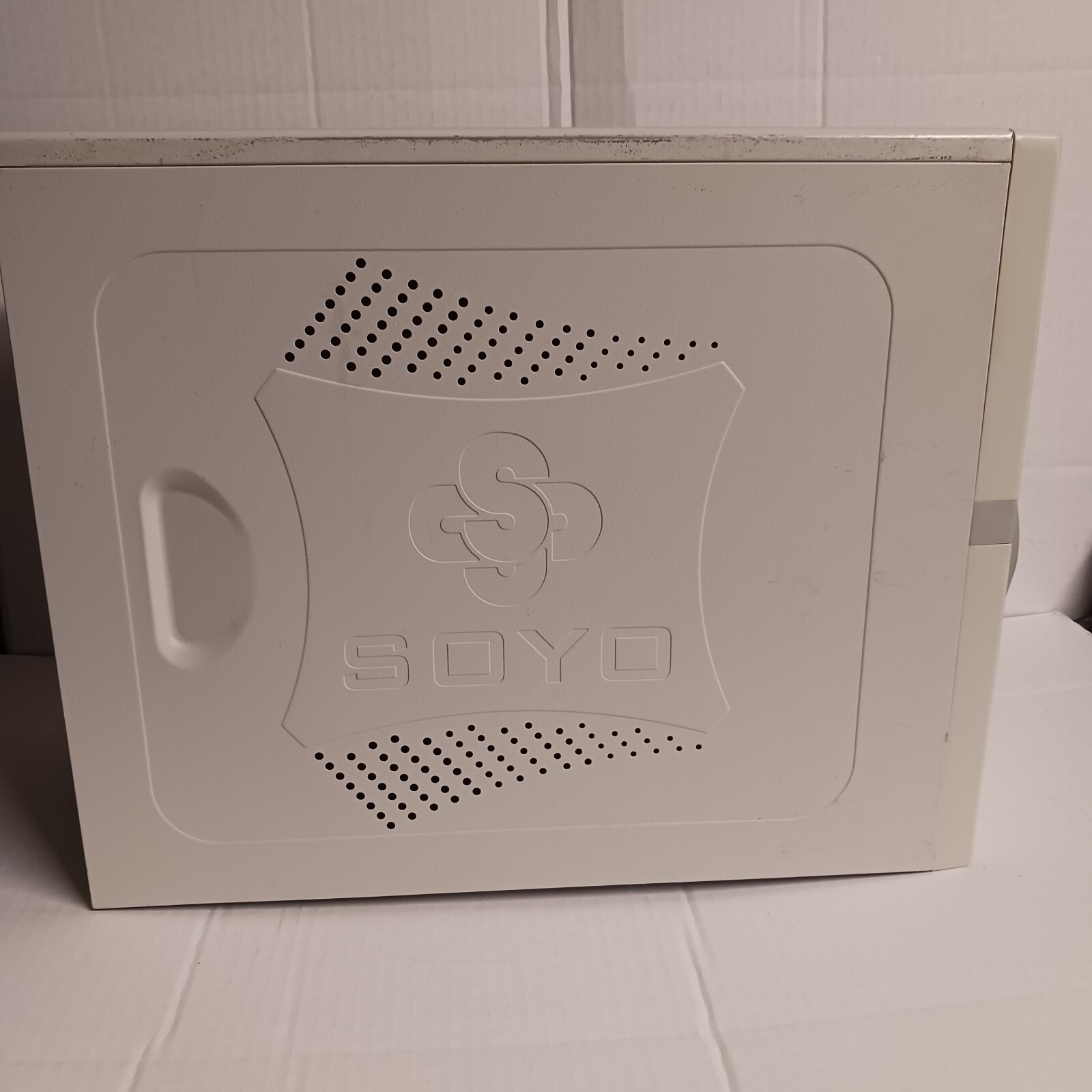 VINTAGE Beige SOYO Mid TOWER Computer CASE Retro Sleeper Old School ...