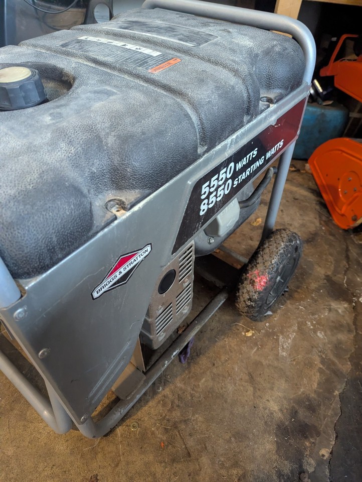 Briggs And Stratton 5550 wattas 8550 Starting Wats Generator Gas Tank ...