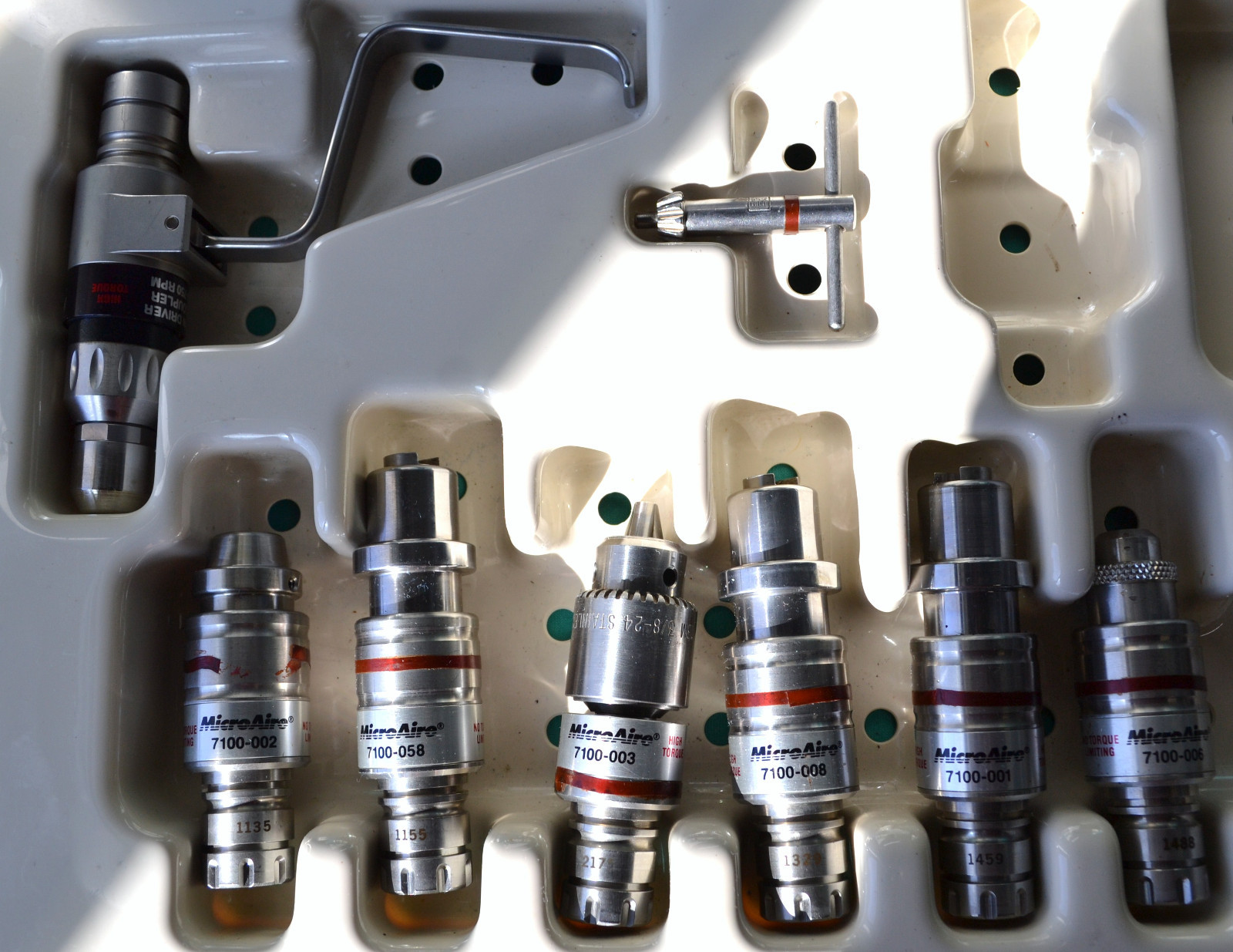 Zimmer MicroAire PowerMaster Pneumatic Set Saw, Drill, 7100 Attachments ...