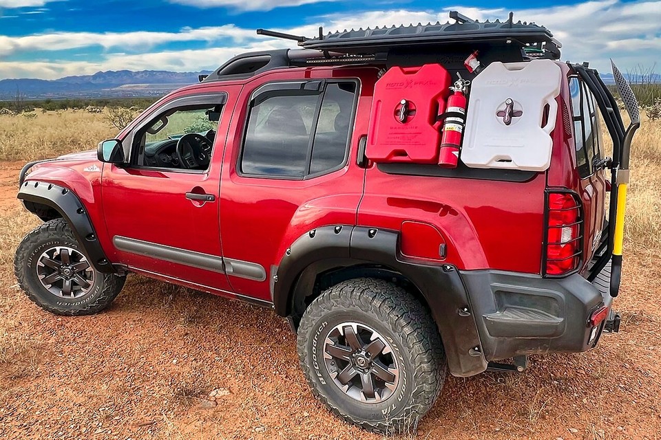 Nissan Xterra 2005-2015 side rack for carrying Rotopax water/gas ...