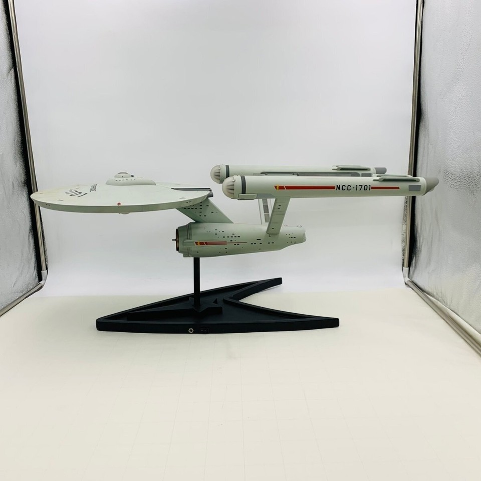 Master Replicas Star Trek 40th 1/350 USS Enterprise NCC-1701 Scale 1: ...