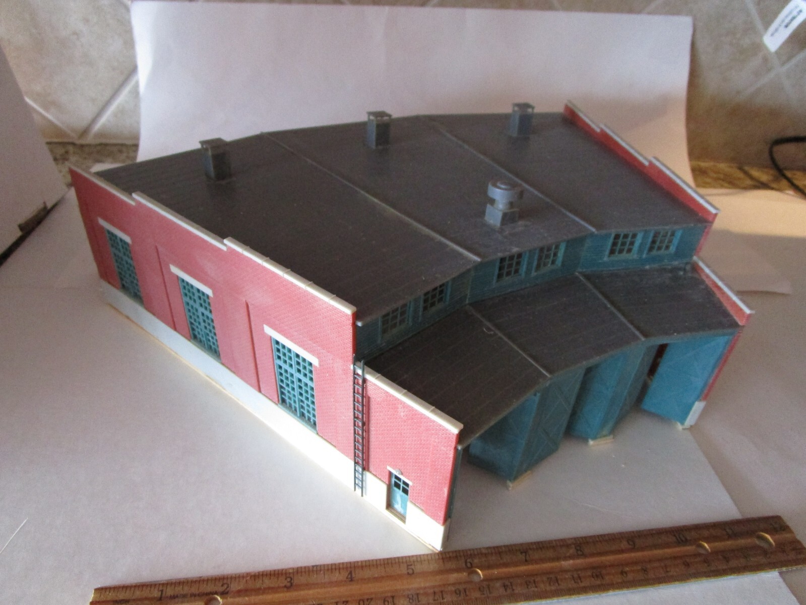 Vintage Built HO 1/87 Scale 3 Stall Roundhouse Workshop Building 4 ...