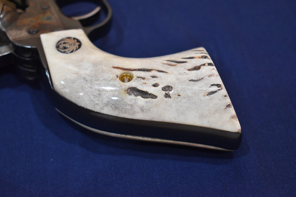 RUGER NEW MODEL BLACKHAWK / OLD VAQUERO SAMBAR STAG GRIPS | eBay