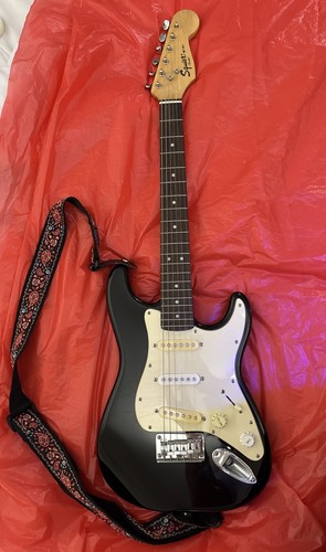 Fender Squier Mini Stratocaster 6-String Electric Guitar Black | eBay