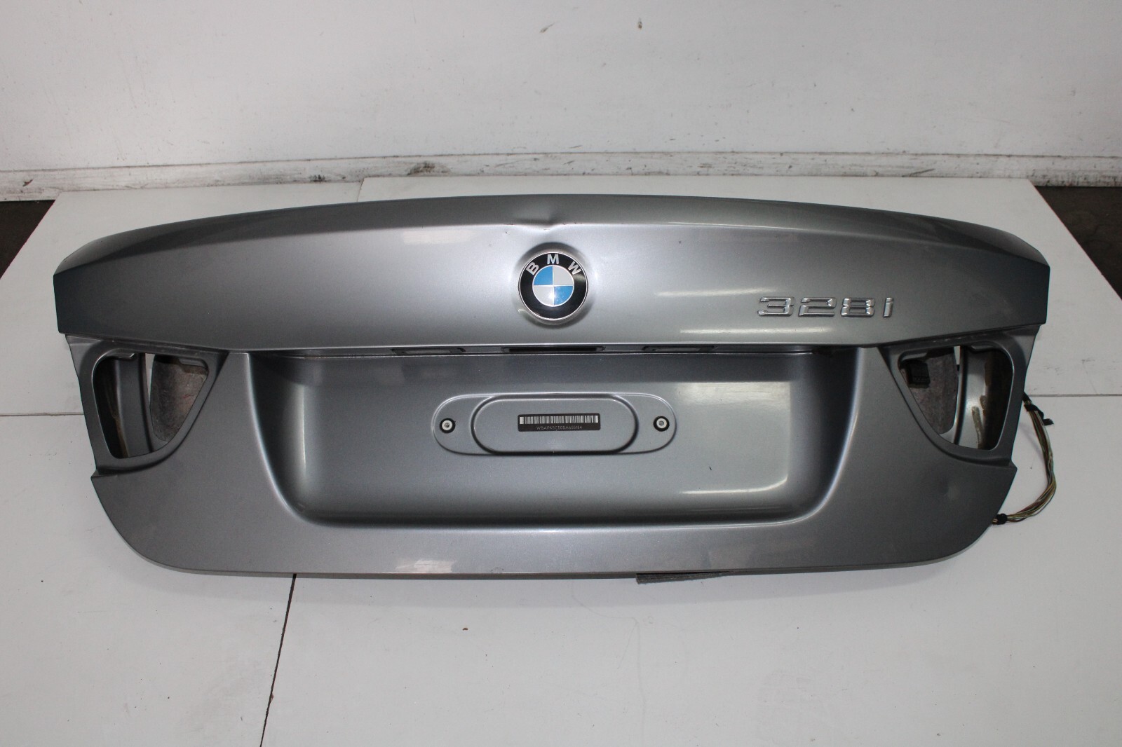 2009-2011 BMW 328i xDrive Liftgate Trunk Lid Panel w/Emblems ...