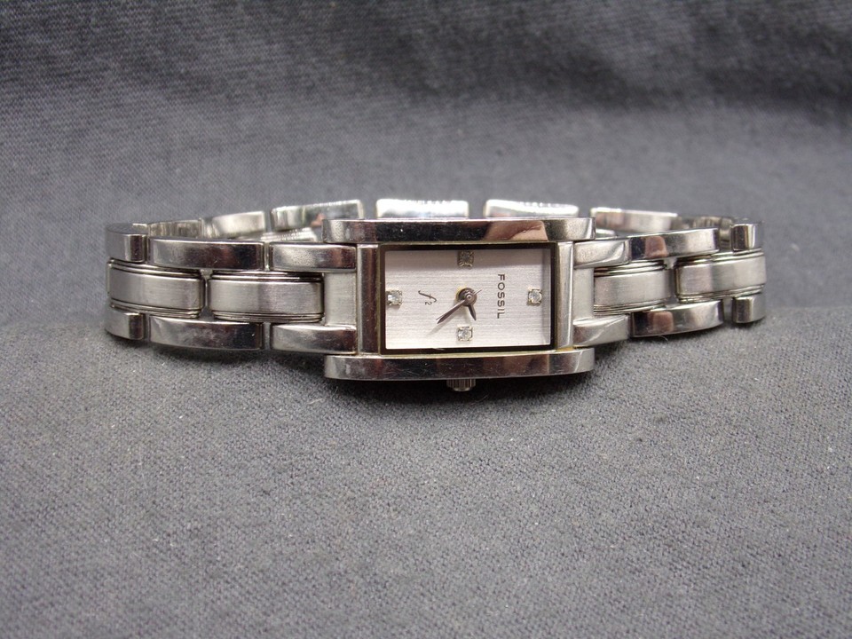 Women's FOSSIL Watch ES-9839 Water-Resistant w/ New Battery - Works ...