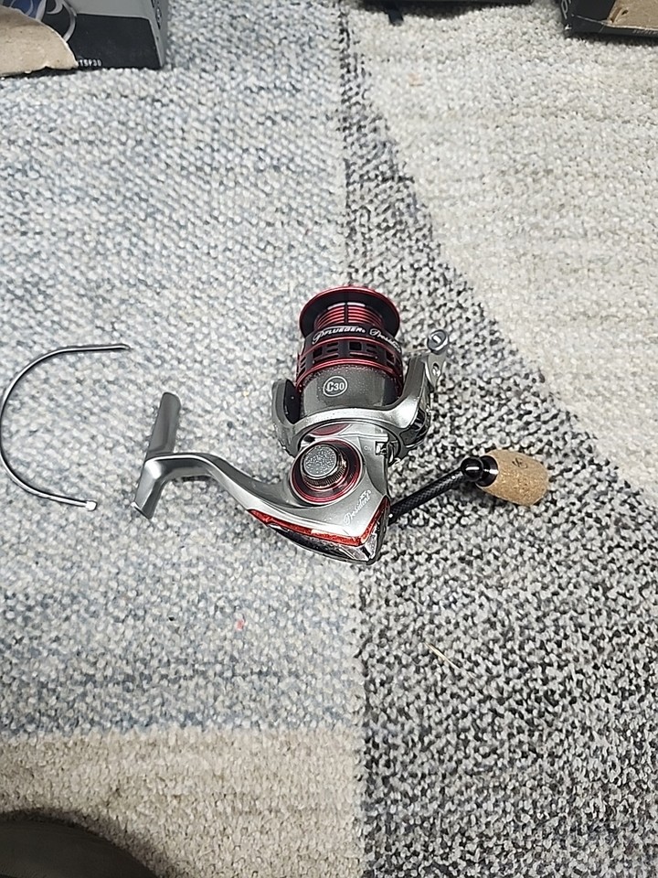 Pflueger President XT spinning reel presxtsp35 ( PLEASE READ ...