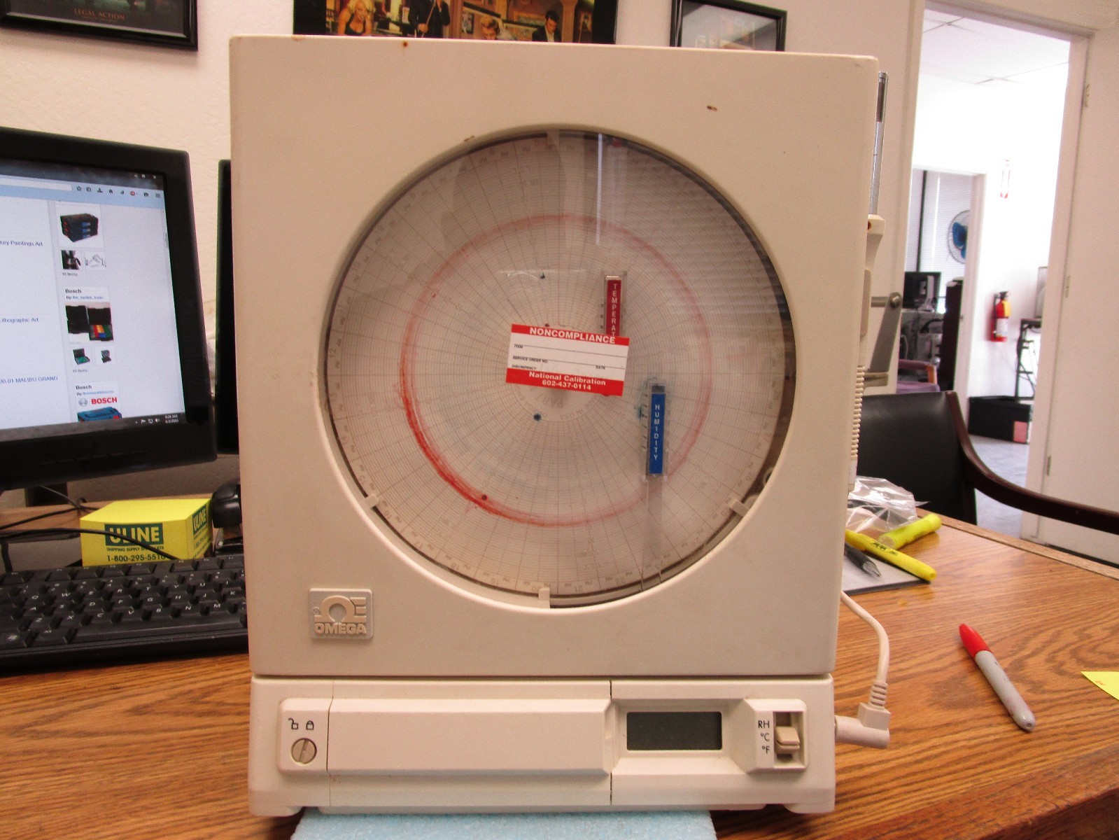 Omega Engineering White Temperature / Relative Humidity Chart Recorder ...