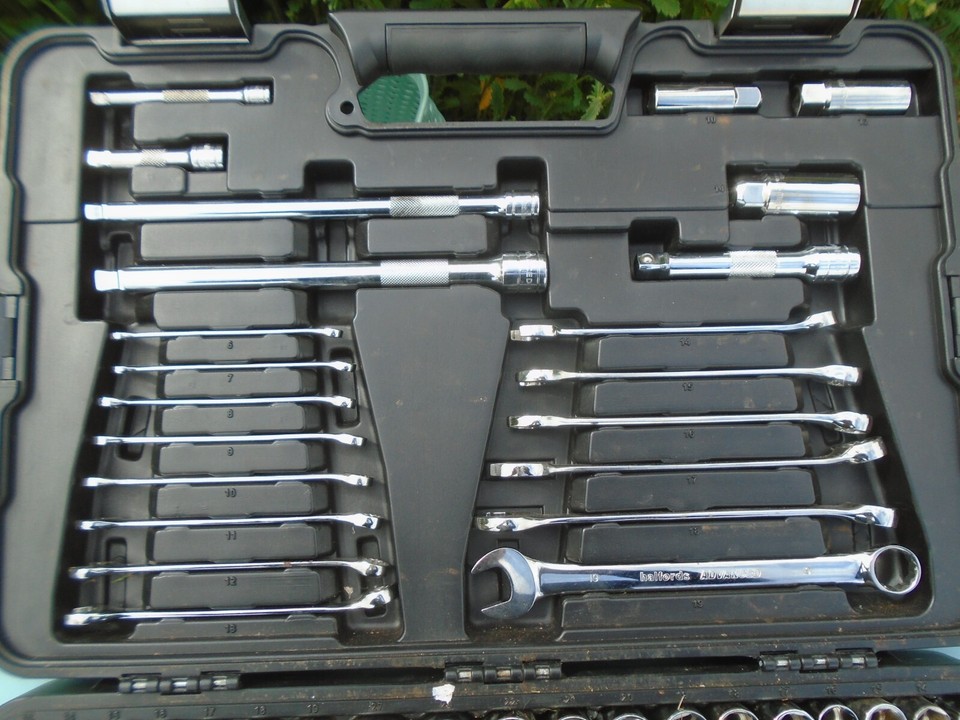 Halfords Advanced 150 pc Socket Spanner Set | eBay UK