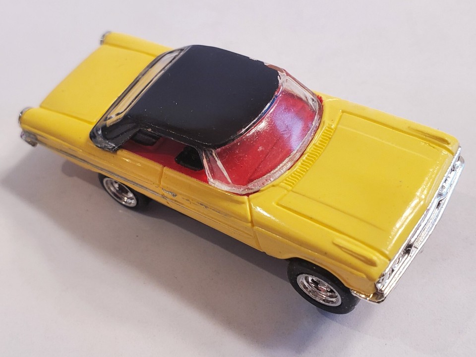 FORD GALAXY YELLOW BLACK TOP ,TJET HO SLOT CAR.CHROME RIMS & TIRES ...