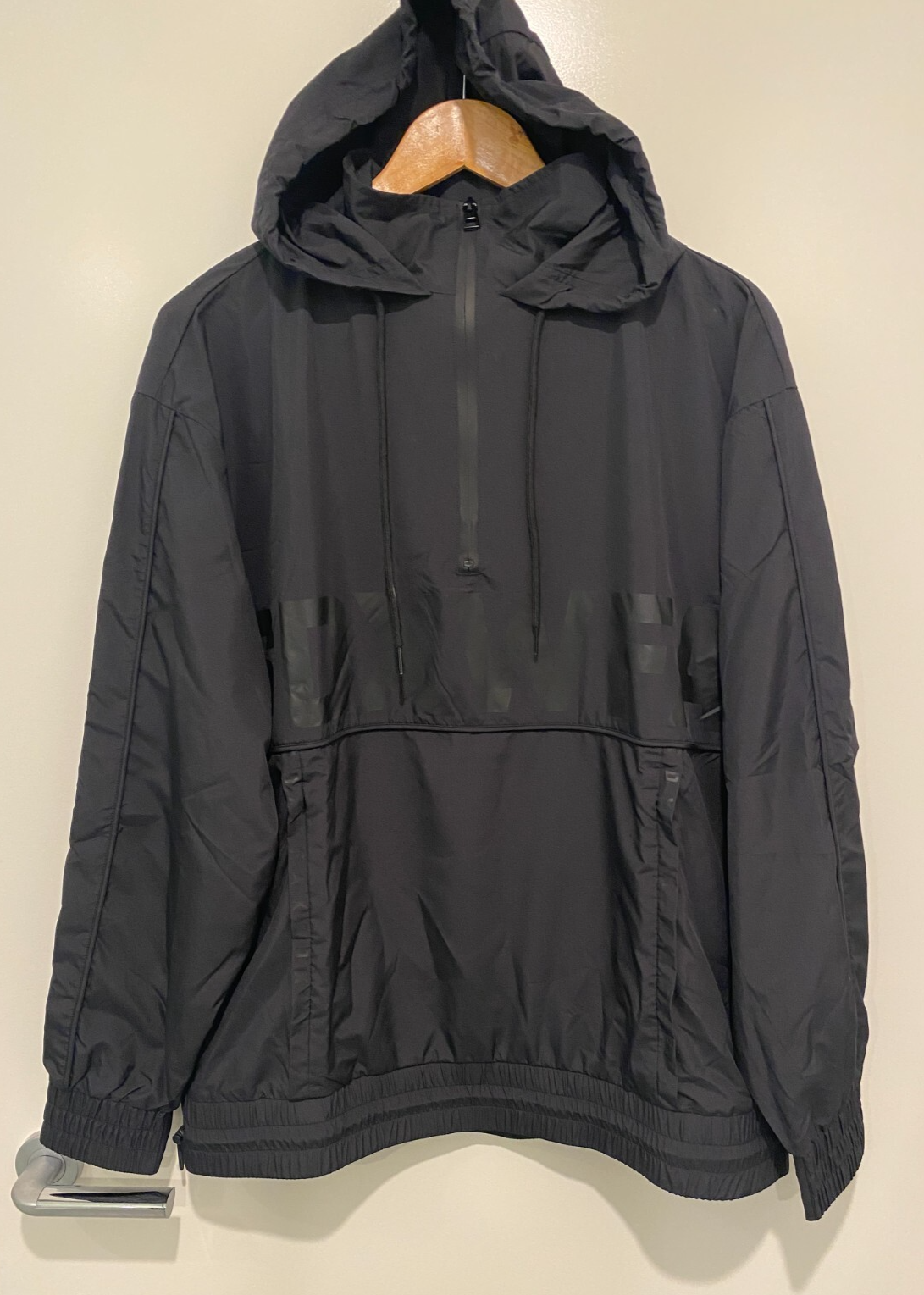 Sarah's Day White Fox Strike Out Windbreaker Hoodie SDXWFA Size: M BNWT ...