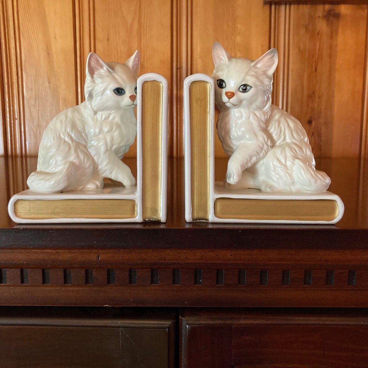 ENCIMART Book Ends Cat Decor Unique Bookshelf, Cute Metal Bookends For ...