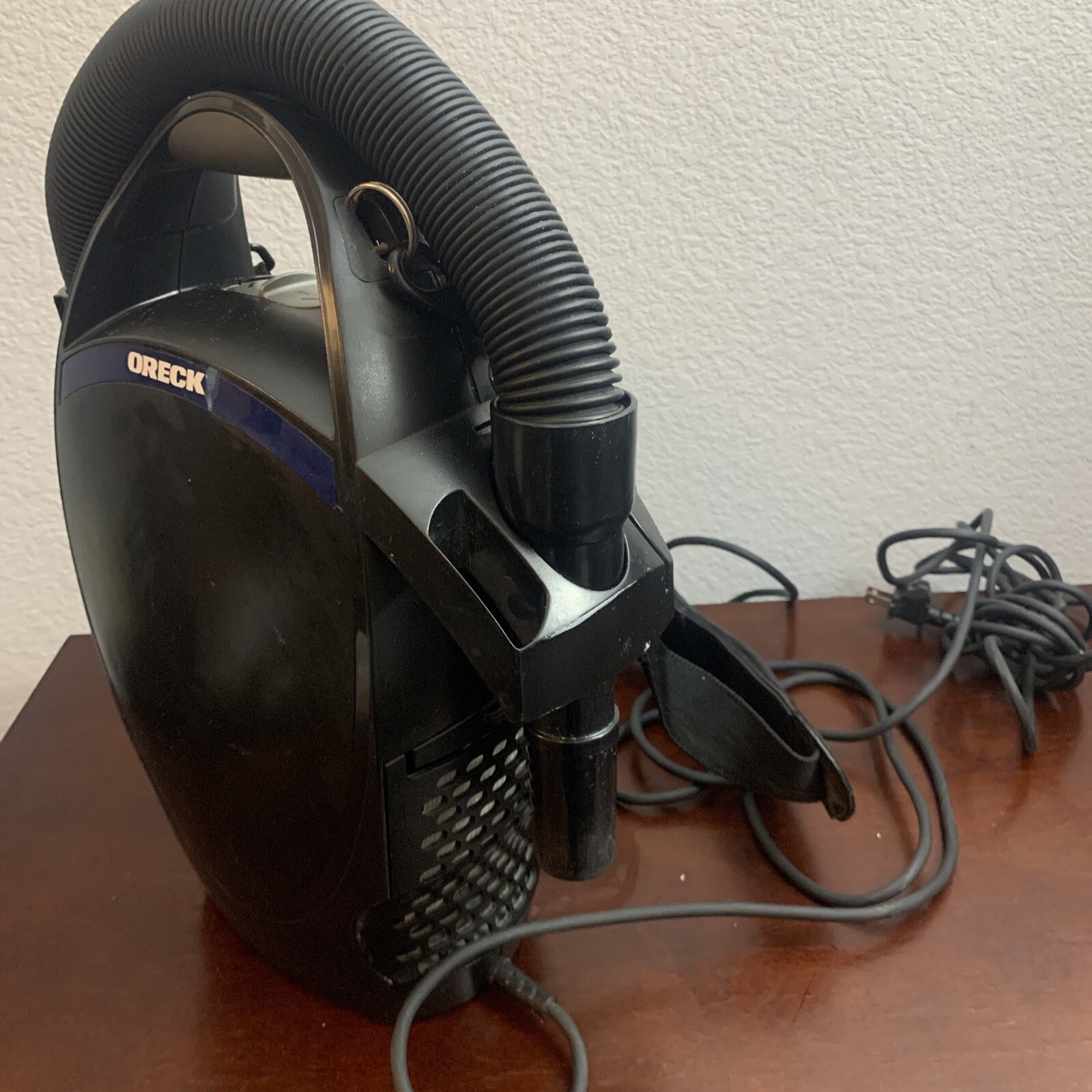 Oreck Handheld Bagged Canister Vacuum Bundle Model Cc1600 for sale ...