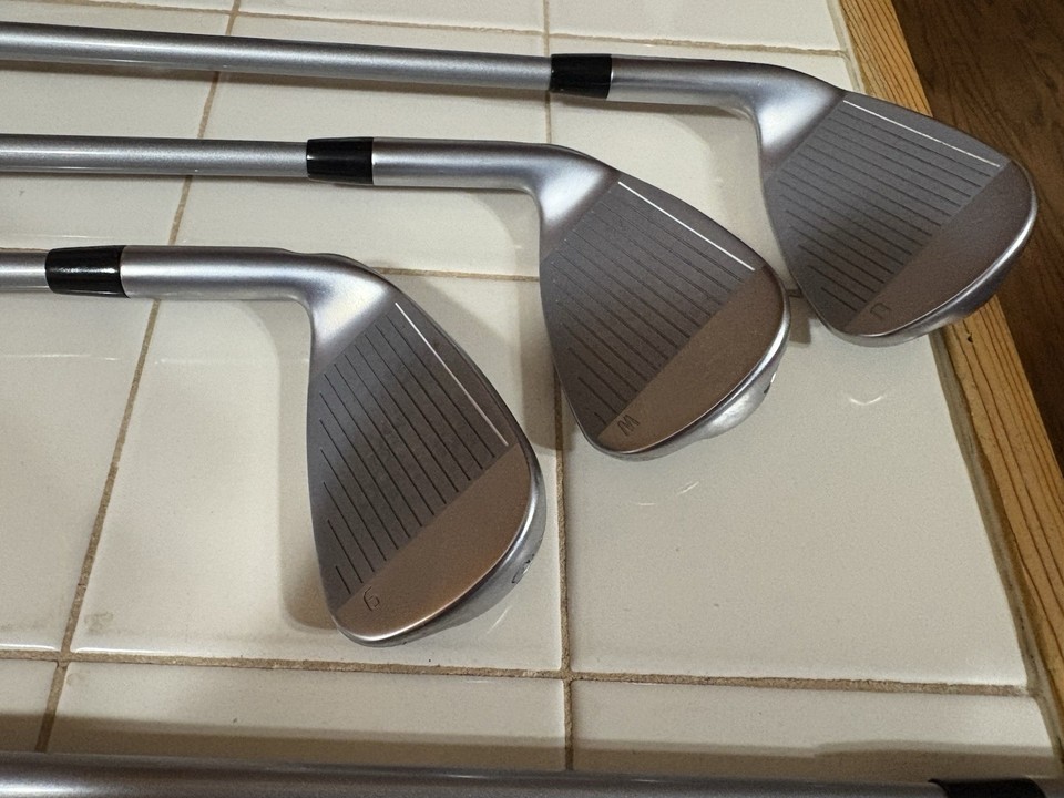 Ping G440 Iron Set Black Dot 6-GW Graphite Ping Alta Quick 45 Regular ...