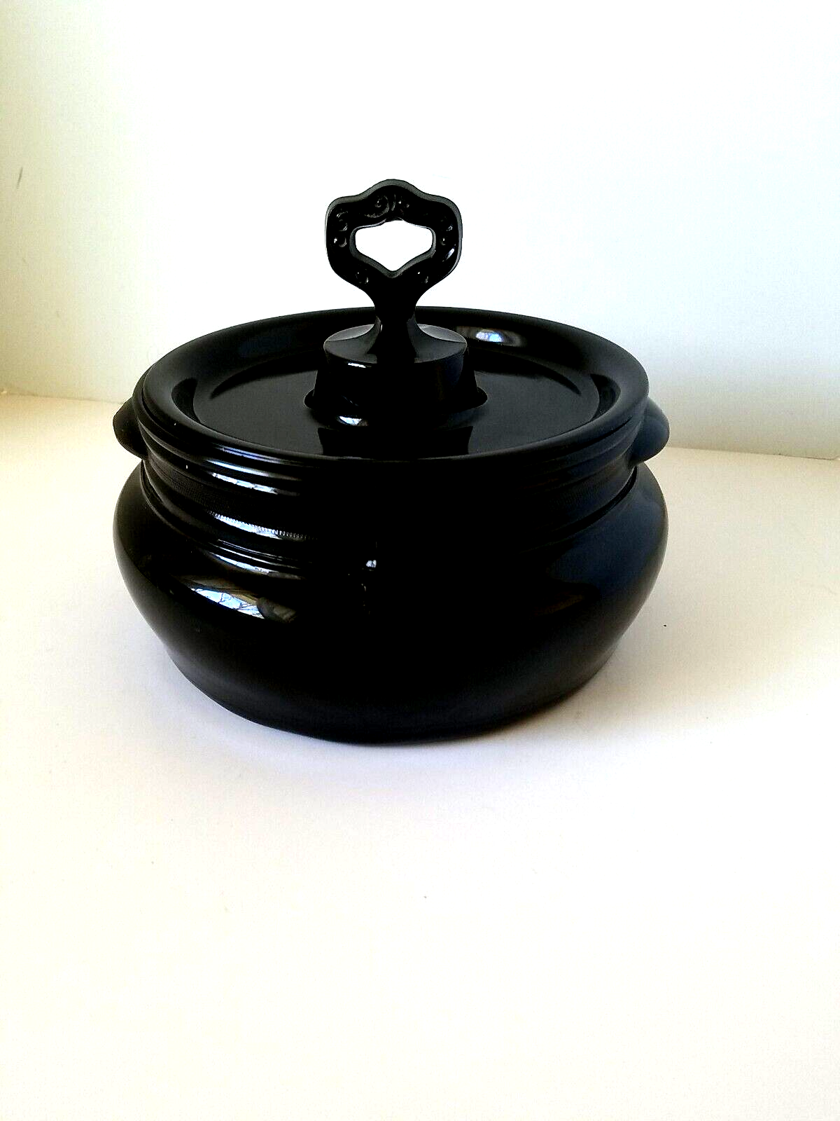 1930s L.E. Smith Mt. Pleasant Black Amethyst Glass Bean Pot and Cover ...