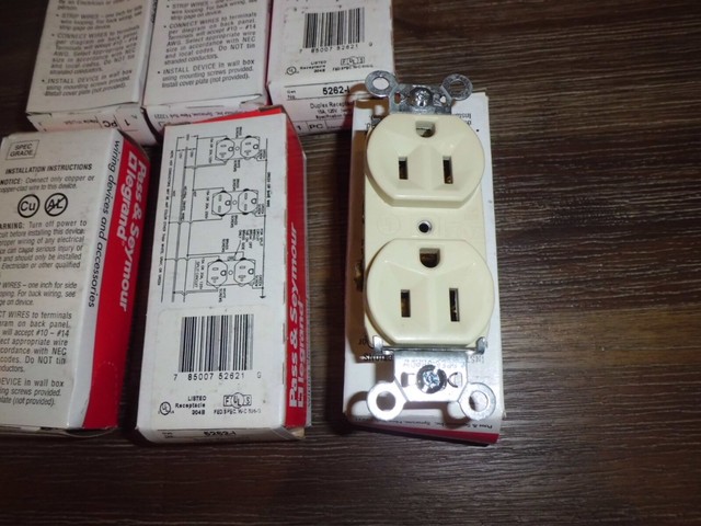 Pass & Seymour 5262-i Duplex Receptacles 15a 125v Ivory for sale online ...